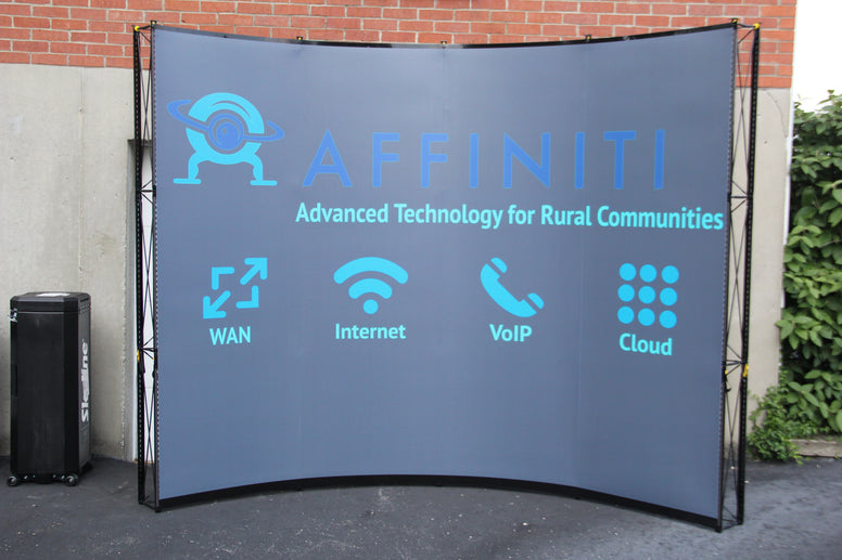 Latest Design - 10' Skyline Mirage Pop-up Display - Mint Condition!